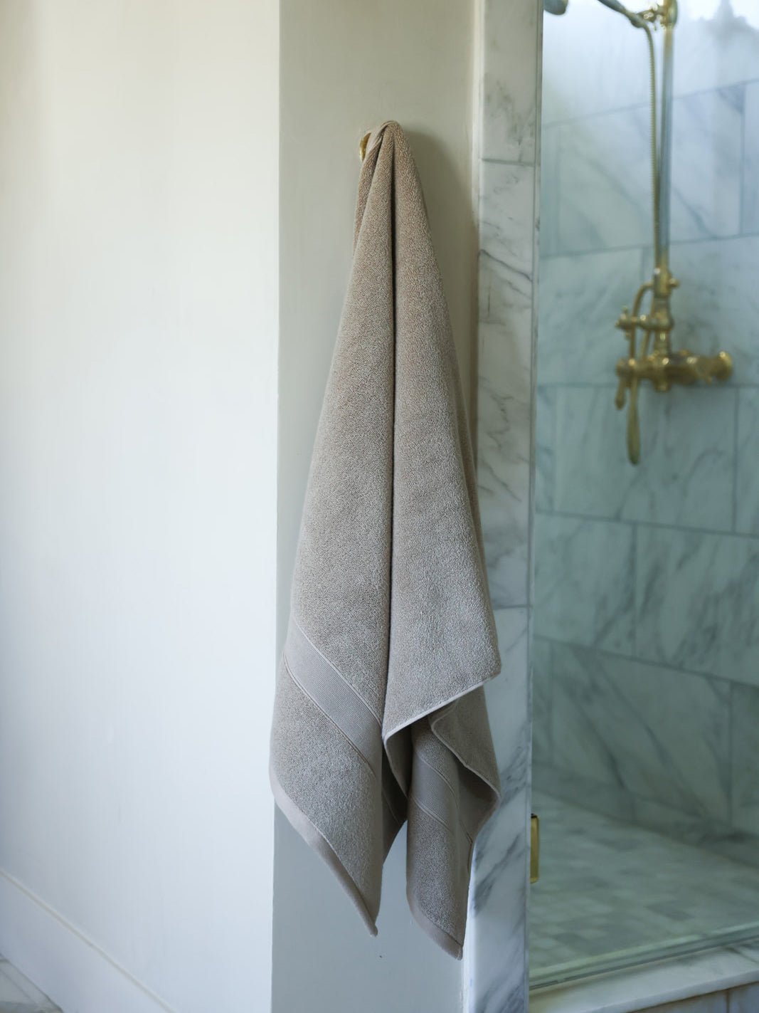 Cozy Earth Complete Luxe Bath Bundle | Natural Linens